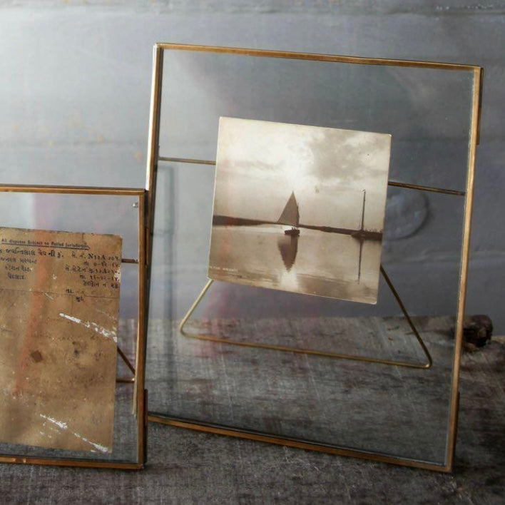 Brass Floating Frame 8 x 10' – Mrs Robinson